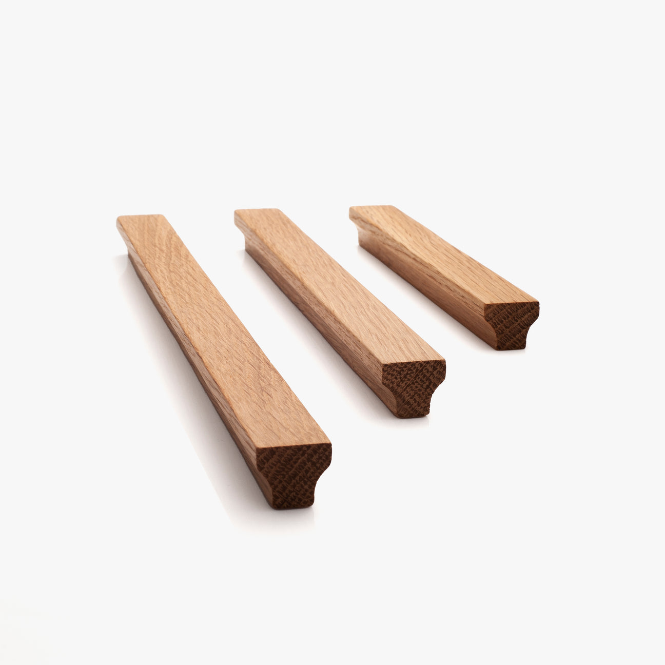 Ledge Solid Oak Pull Handle - Kitchen Cabinetry Handles, Pulls & Knobs ...
